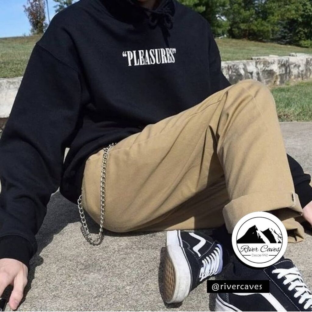 🥇 OUTFIT PLEASURES - RIVER CAVES